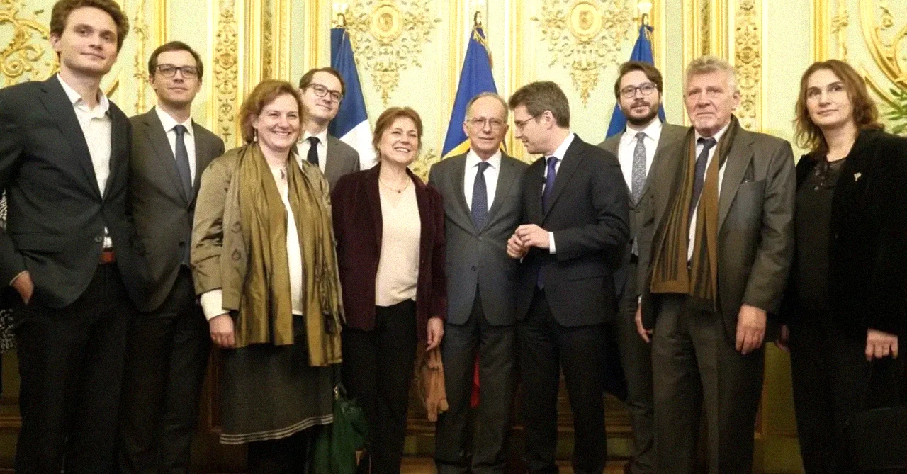 Nicușor Dan retrăiește momente pline de emoție la Paris alături de o ...